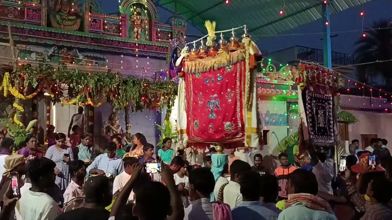 Ramohalli Pooja kunitha - YouTube