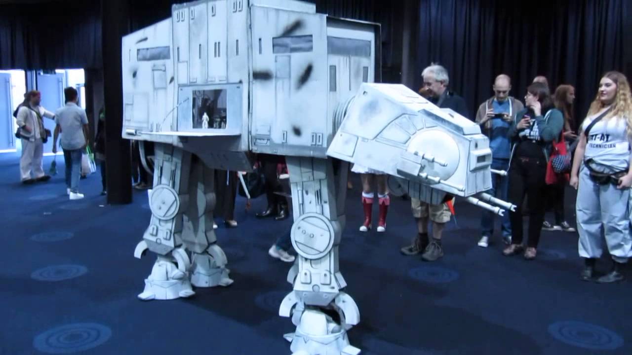 Star Wars AT-AT Cosplay at MCM Manchester - YouTube