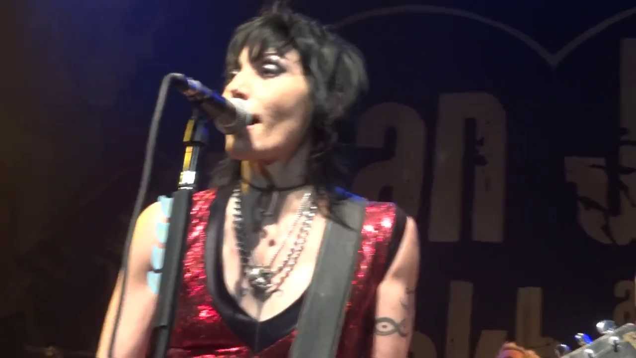 Joan Jett & The Blackhearts "The French Song" House of Blues Sunset Aug ...