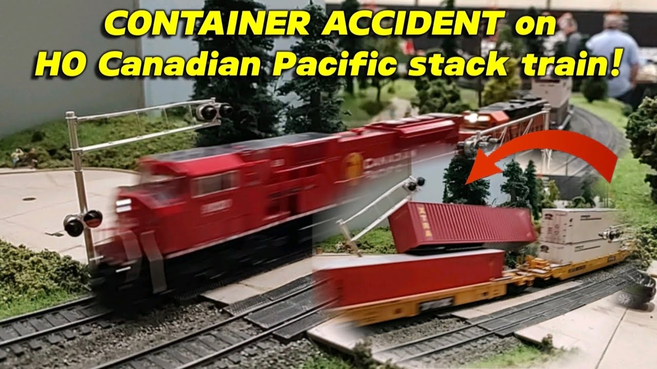 CONTAINER ACCIDENT on HO Canadian Pacific stack train! - YouTube