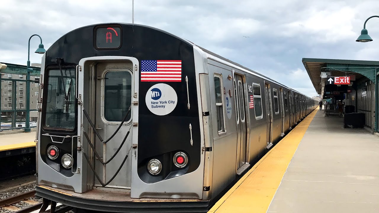 R160 A train action at Beach 67th street (1080p) - YouTube