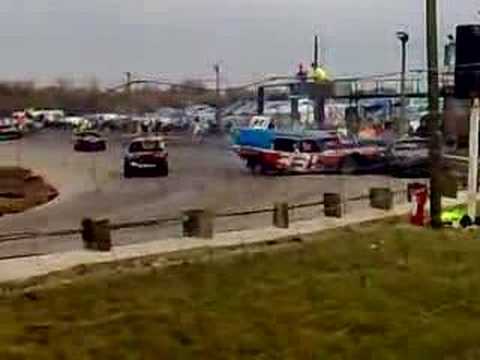 Standlake Banger racing 3 liter meet Overs - YouTube