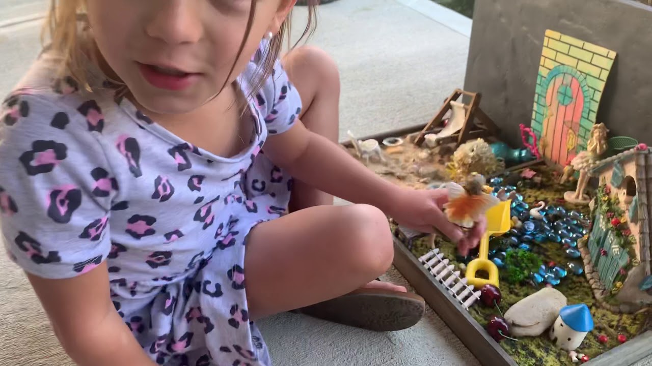 Fairies Play and Have Fun - YouTube