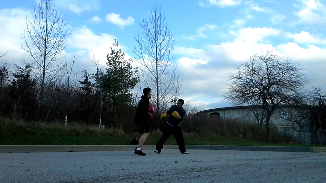 Round 11,12 light footwork - YouTube