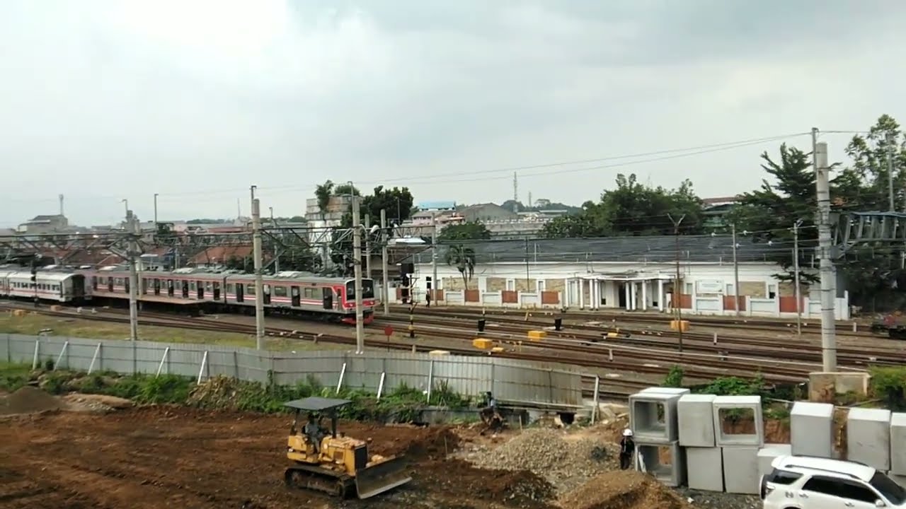 KOMPILASI AKTIVITAS KRL COMMUTERLINE‼️DI STASIUN RANGKASBITUNG ↔️ TANAH ...