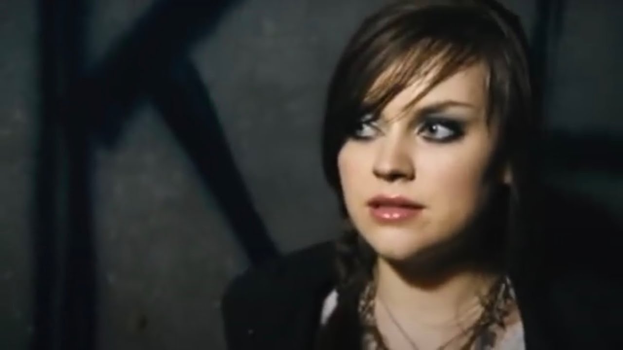 Amy Macdonald - This Is the Life (Official Music Video) - YouTube