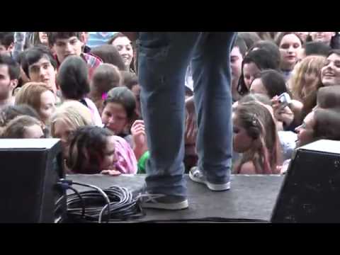 Stage Dive Fail - YouTube