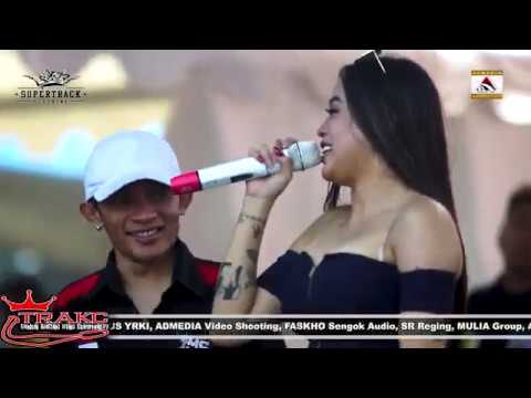 Duet Maut Uut Selly, Desi Tata, Xena Xenita