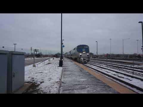 Amtrak: Emeryville bound P42DC 142/186+Superliner/Viewliner II California Zephyr passing Cicero ...