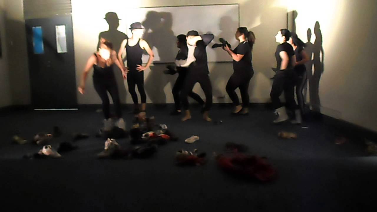 Los Dayamon (Actuación con objetos) - YouTube