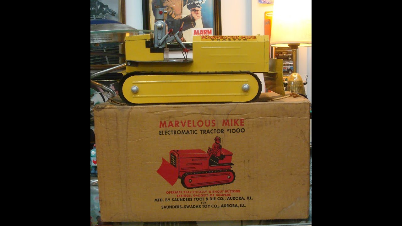 Giant 1950's ElectroMatic Marvelous Mike robot Tractor #1000. Made in ...