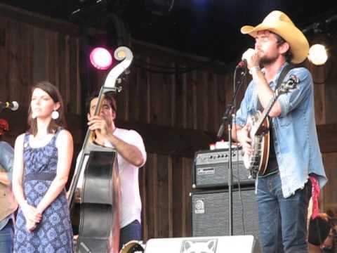 Avett Brothers "Swept Away" w/ Bonnie Merlefest 2010 - YouTube