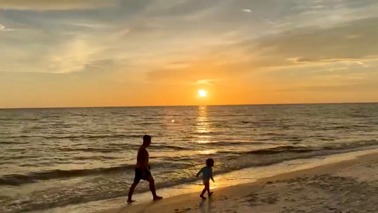 Robb’s Monday, Evening Sunset Beach Walk on Bonita Beach in Bonita ...