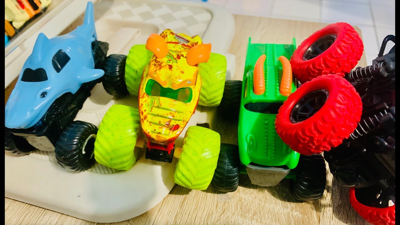 Mobil Truck Monster Jam is live! - YouTube