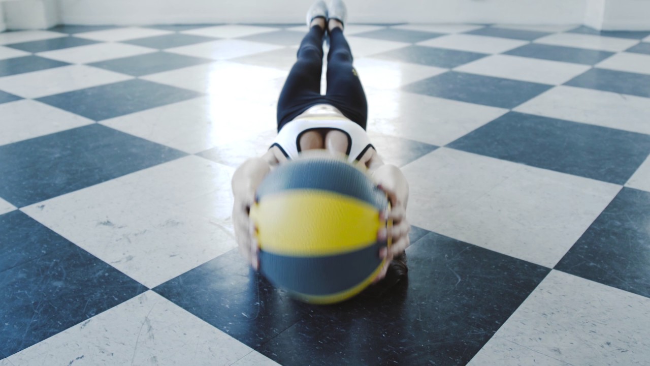 5 Great ways to use the Medicine Ball - YouTube