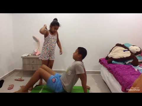 Yoga challenge con mi hermanito