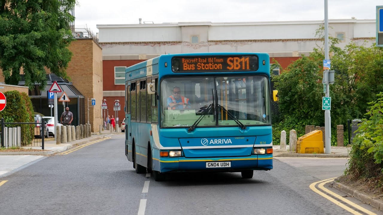 Buses at work in Stevenage 26th July 2022 - YouTube
