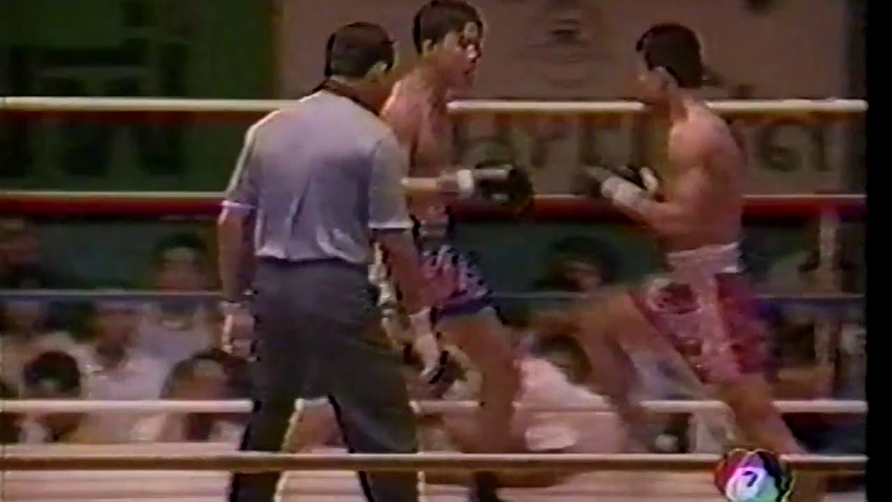 Daonapa Kiatsamran vs Santos Davy - YouTube