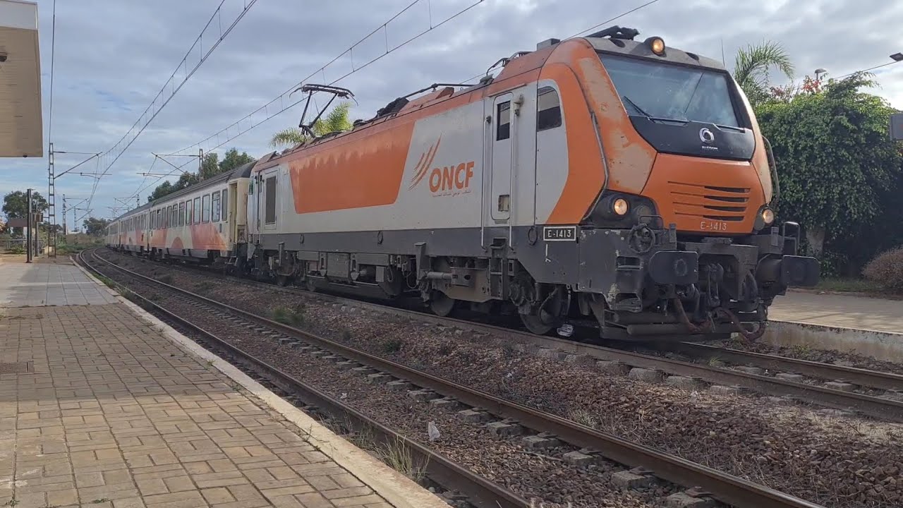 ONCF E-1413 assurant le TL 106 en vitesse vers Marrakesh + sifflet ...