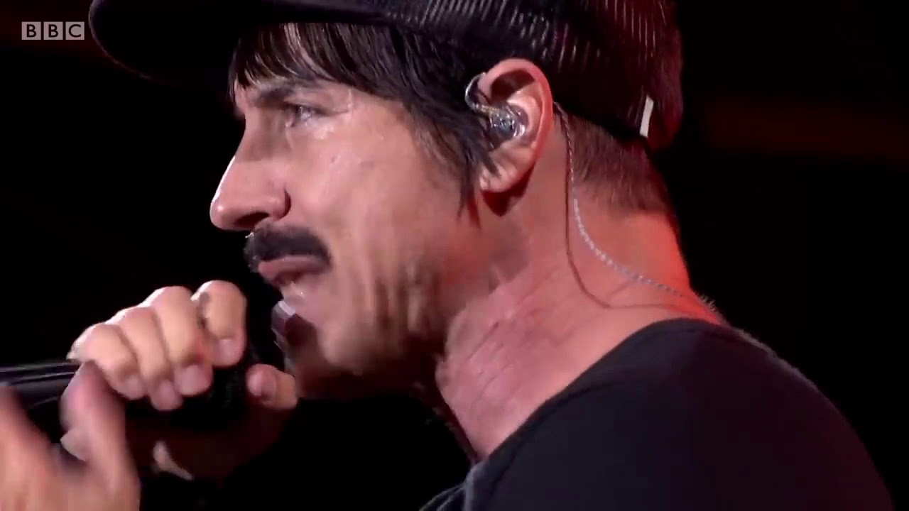 Red Hot Chili Peppers LIVE Reading Festival 720p - YouTube