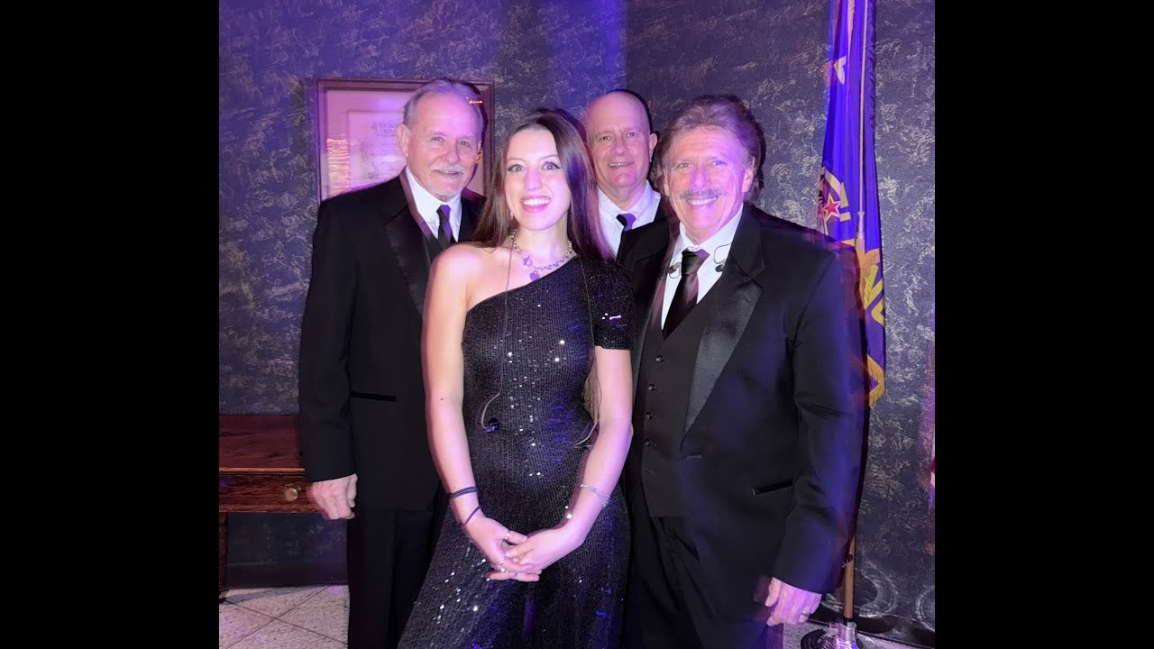 Clockwork-Band - Top 40 Hits for all Ages - YouTube