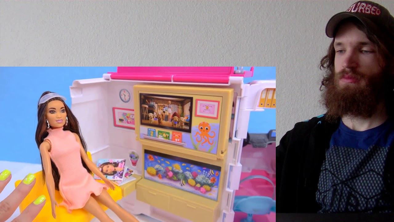 911 Call ! Barbie Ambulance Care Clinic Car ! Cookie Swirl C Video ...