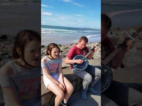Leanne Rowlette singing with Robin Hey - YouTube
