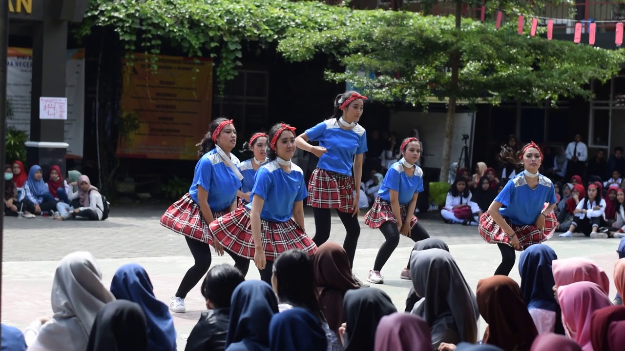 SMAN 1 SLEMAN NITE DANCE - YouTube