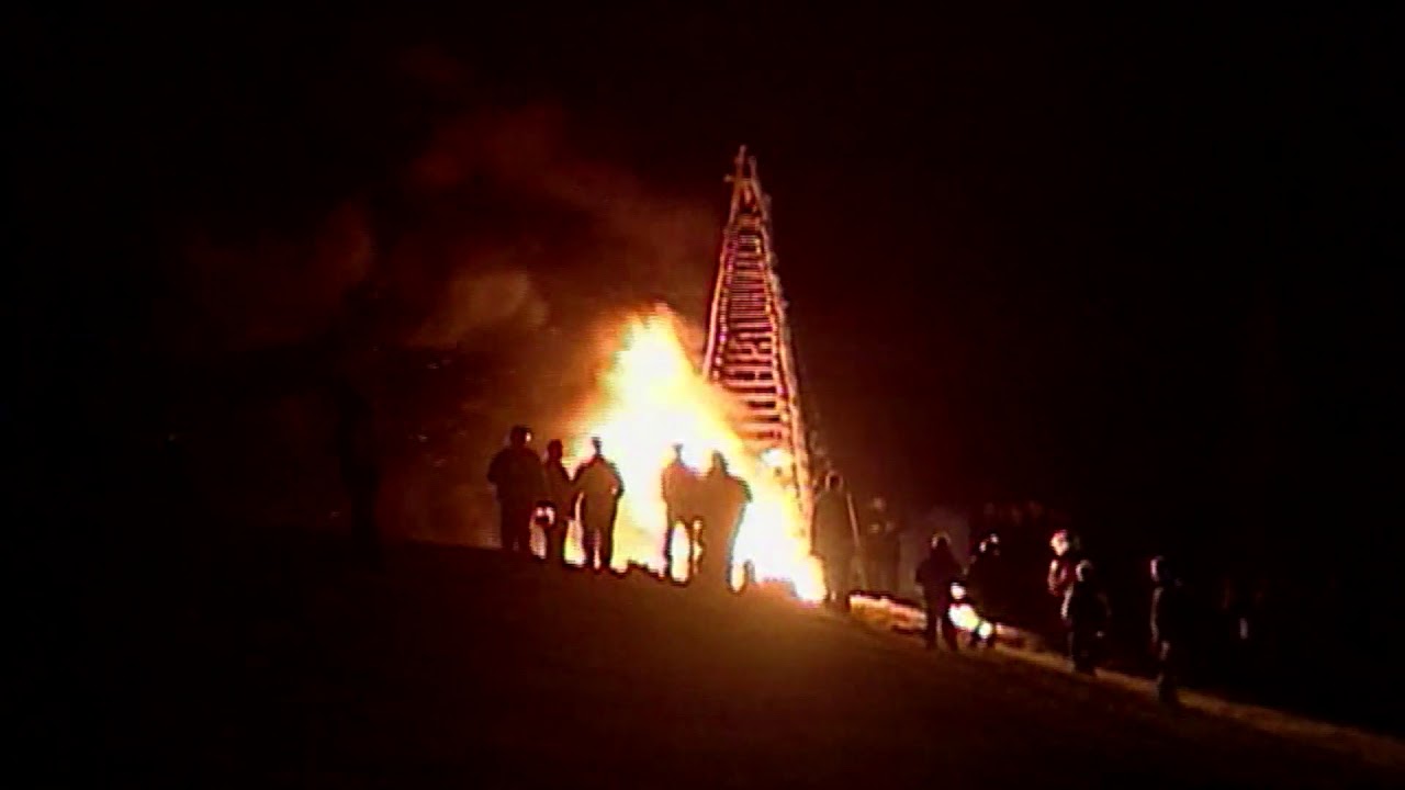 Christmas Eve Bon Fires: TRICENTENNIAL MOMENTS - YouTube