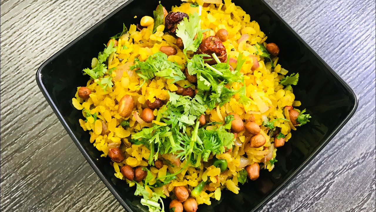 POHA | AVAL UPMA | FLATTENED RICE RECIPE | POHA BY ROLESLY - YouTube