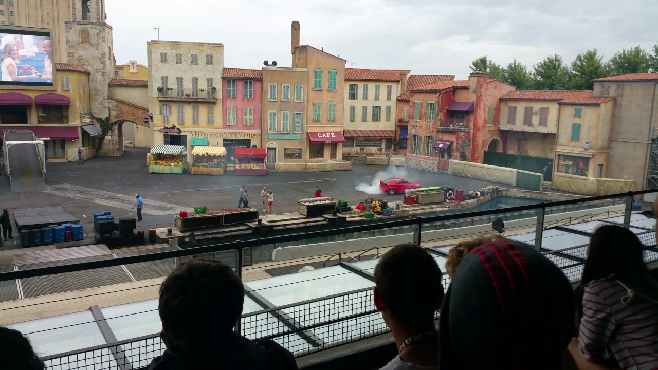 SHOW Moteurs, Action! DISNEY PARIS | VIAJE AUDIOVISOR - YouTube