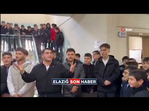 İlahi Akımına Elazığ’da Katıldı