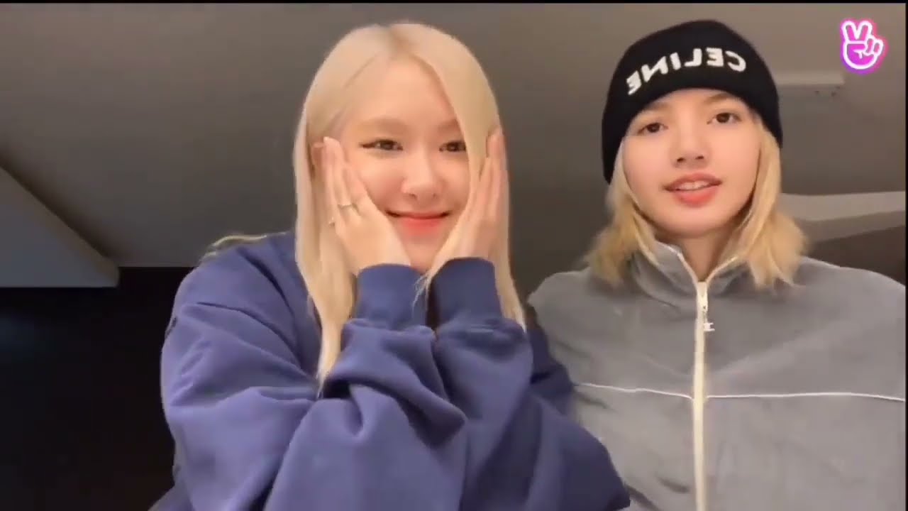 Lisa and Rosé VLive - YouTube