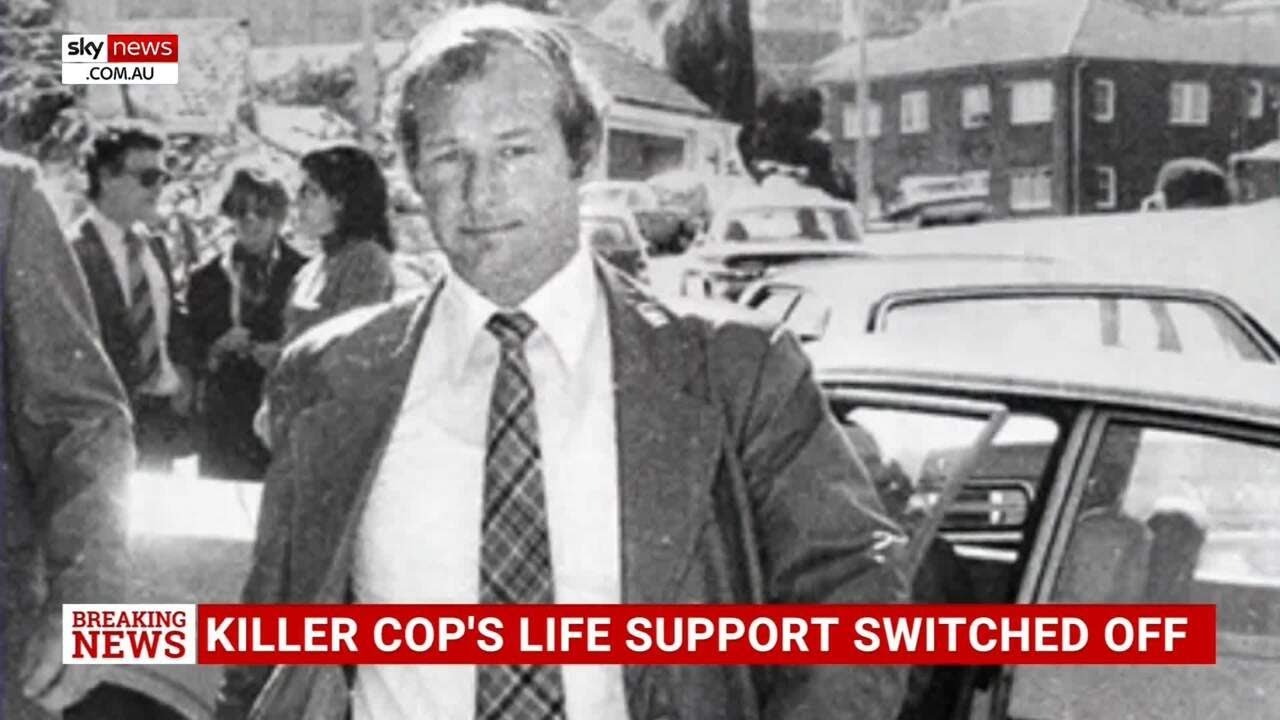 Killer cop’s life support switched off - YouTube