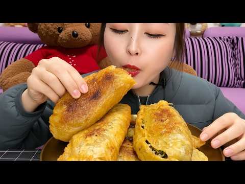Satisfying Crunchy Fried Rolls ASMR