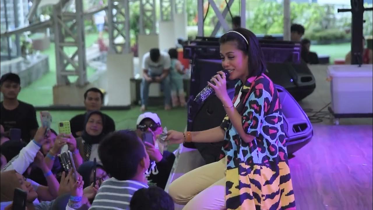 MEDLEY TIARA BY ADE ASTRID - YouTube