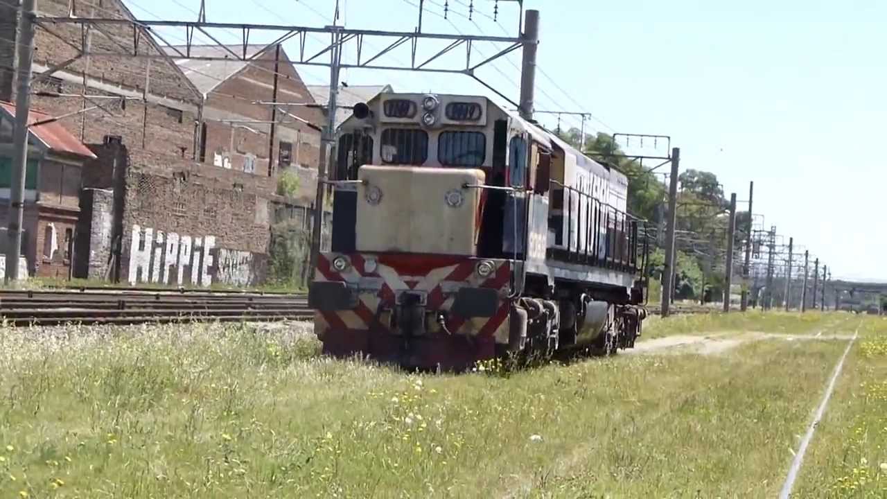 EMD GT-22 9079 + 9084 + 9069 por Gerli 13-12-13 - YouTube
