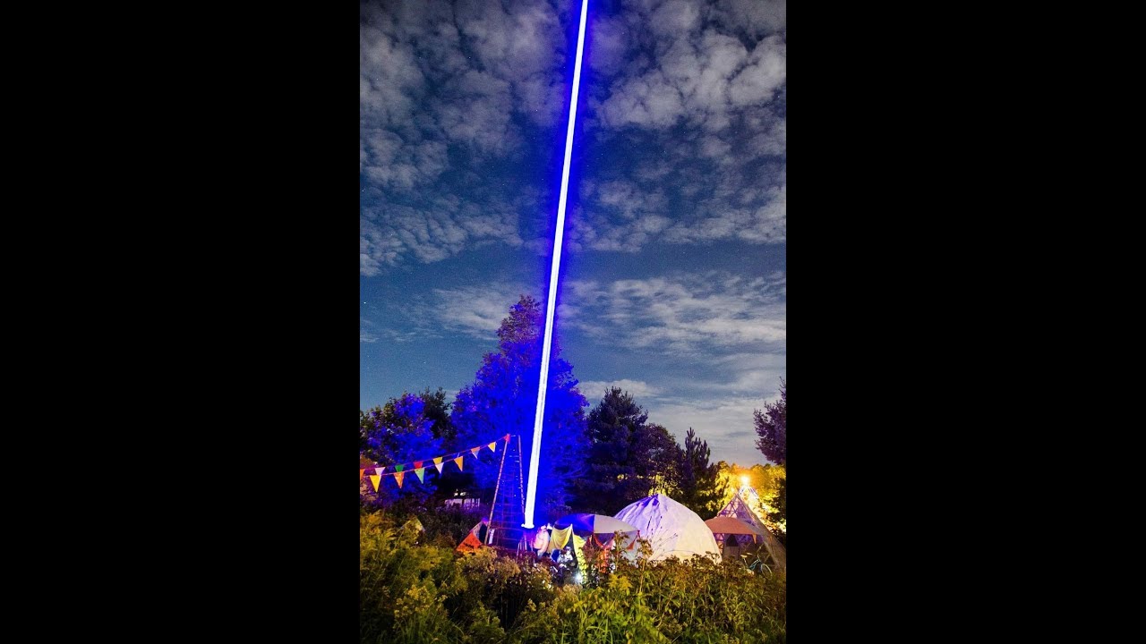 Laser Space Cannon "Brightest Full Color Laser in the World" - YouTube