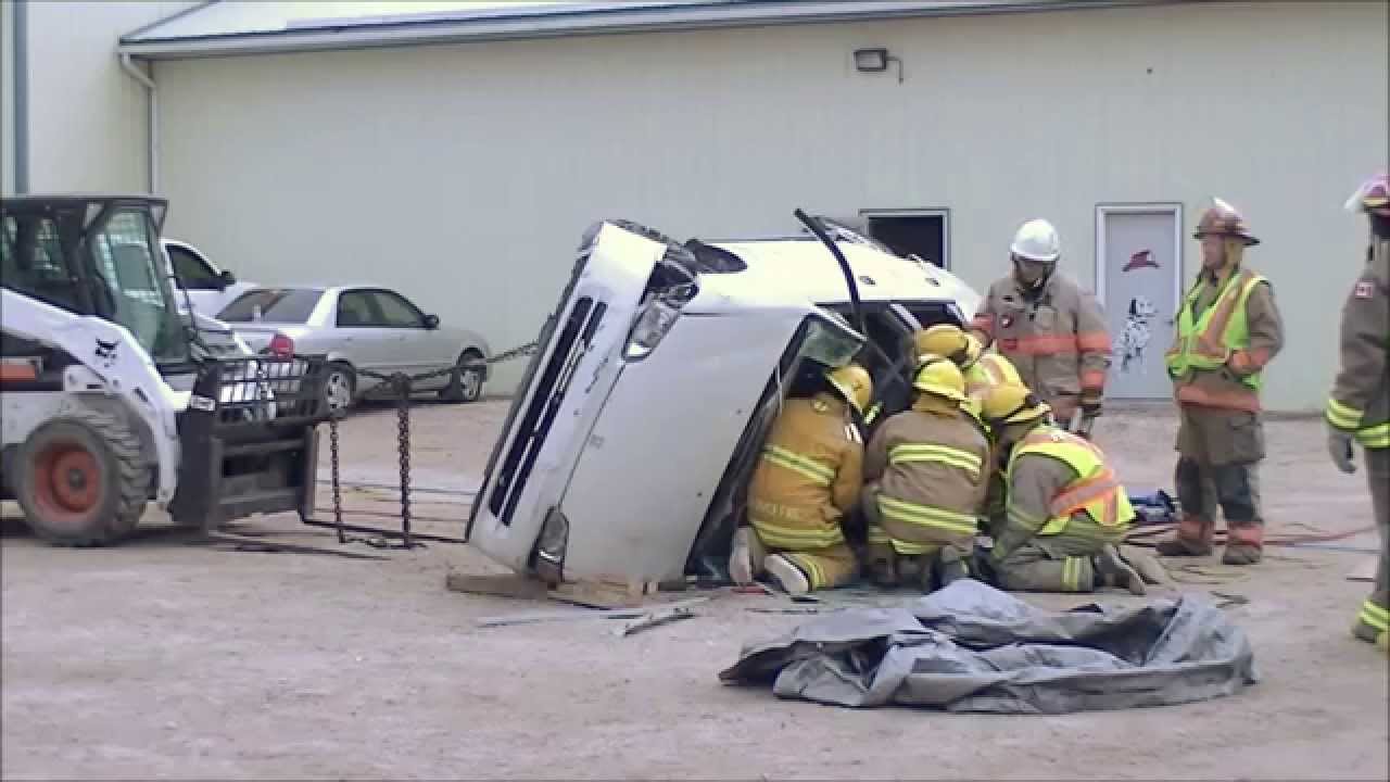 Vehicle Extrication Training 03 - YouTube