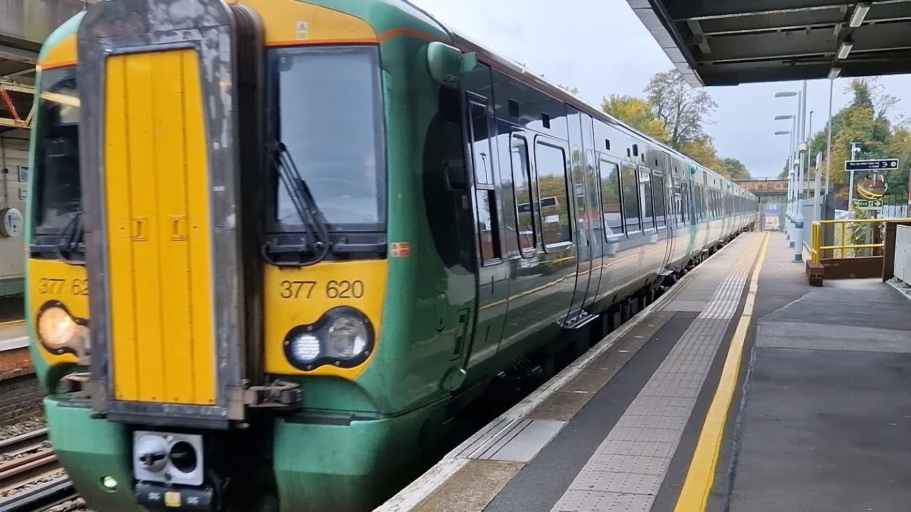 Southern Railway class 377 UHD - YouTube