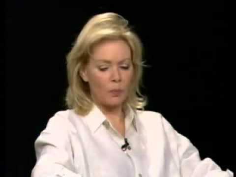 Jean Smart shmoozes about Martha Logan - YouTube