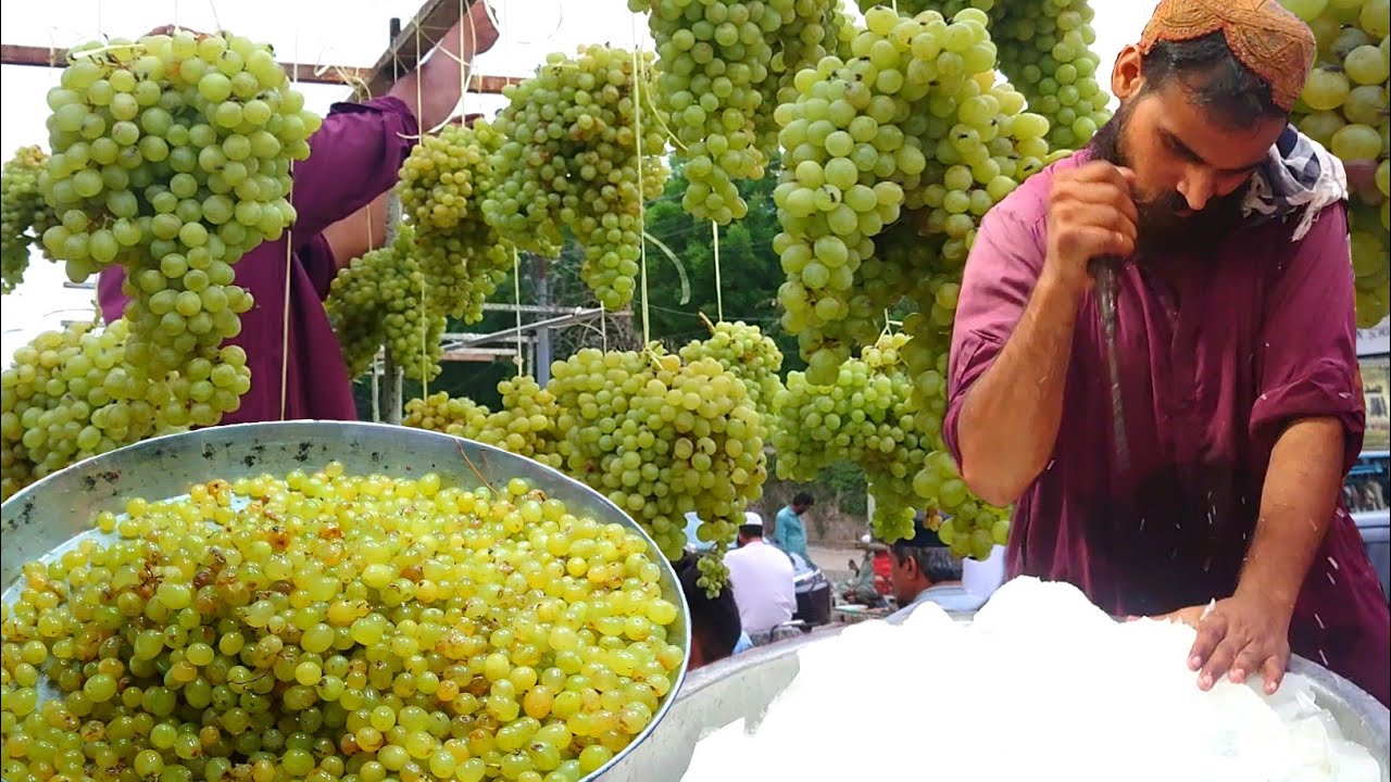 Refreshing Street Drink Grape Juice🍇 Amazing Roadside Street Angoor ...