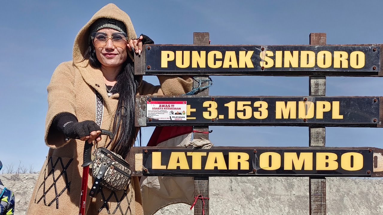 Pendakian Gunung Sindoro Pos 4-Puncak Via Kledung - YouTube