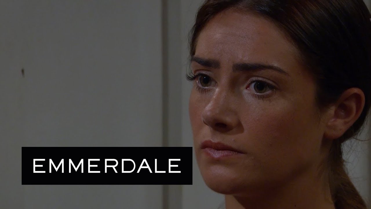 Emmerdale - Has Victoria Blown Her Chances With Matty? - YouTube