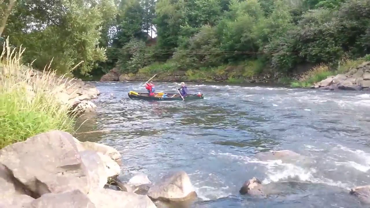 Jackfield Rapids (River Severn) Whitewater Canoe Practice - YouTube