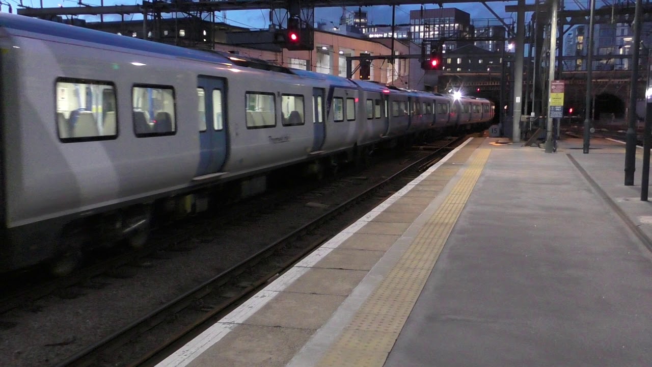 Great Northern Class 700 Arriving Into LOndon Kings Cross (07/3/18 ...