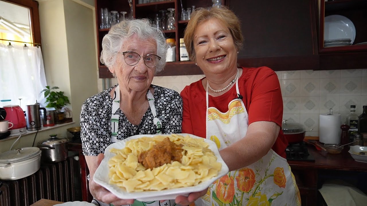 Paprikaš od svinjskog mesa – recept iz 19. veka - YouTube