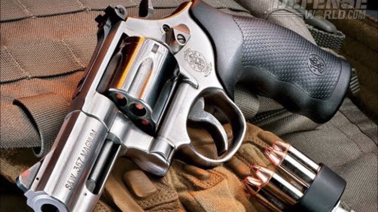 Smith and Wesson 686+ 3 inch .357 Magnum - YouTube