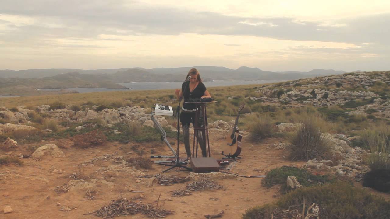 Karol Green - In your hands (Charlie Winston cover) - YouTube