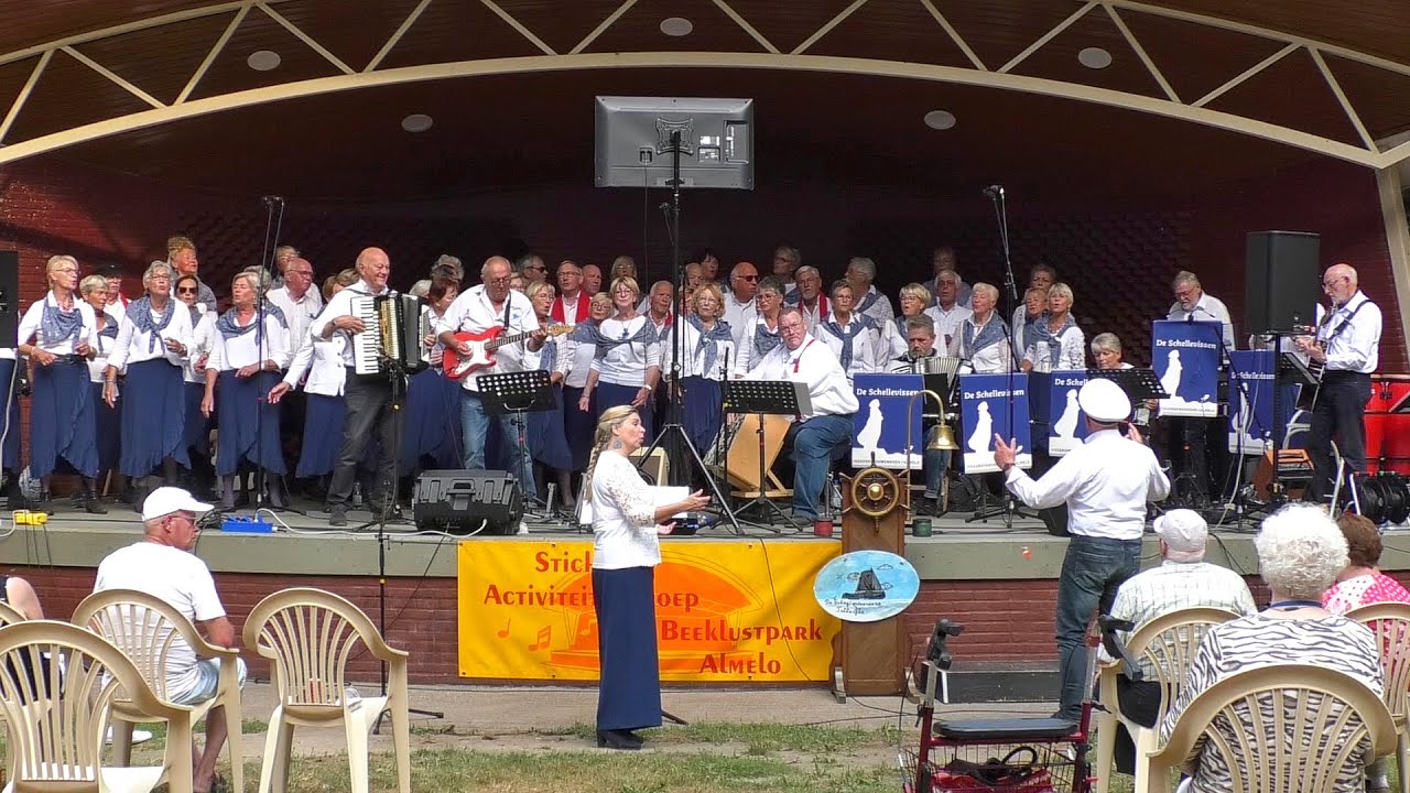 Shantyfestival een groot succes - YouTube